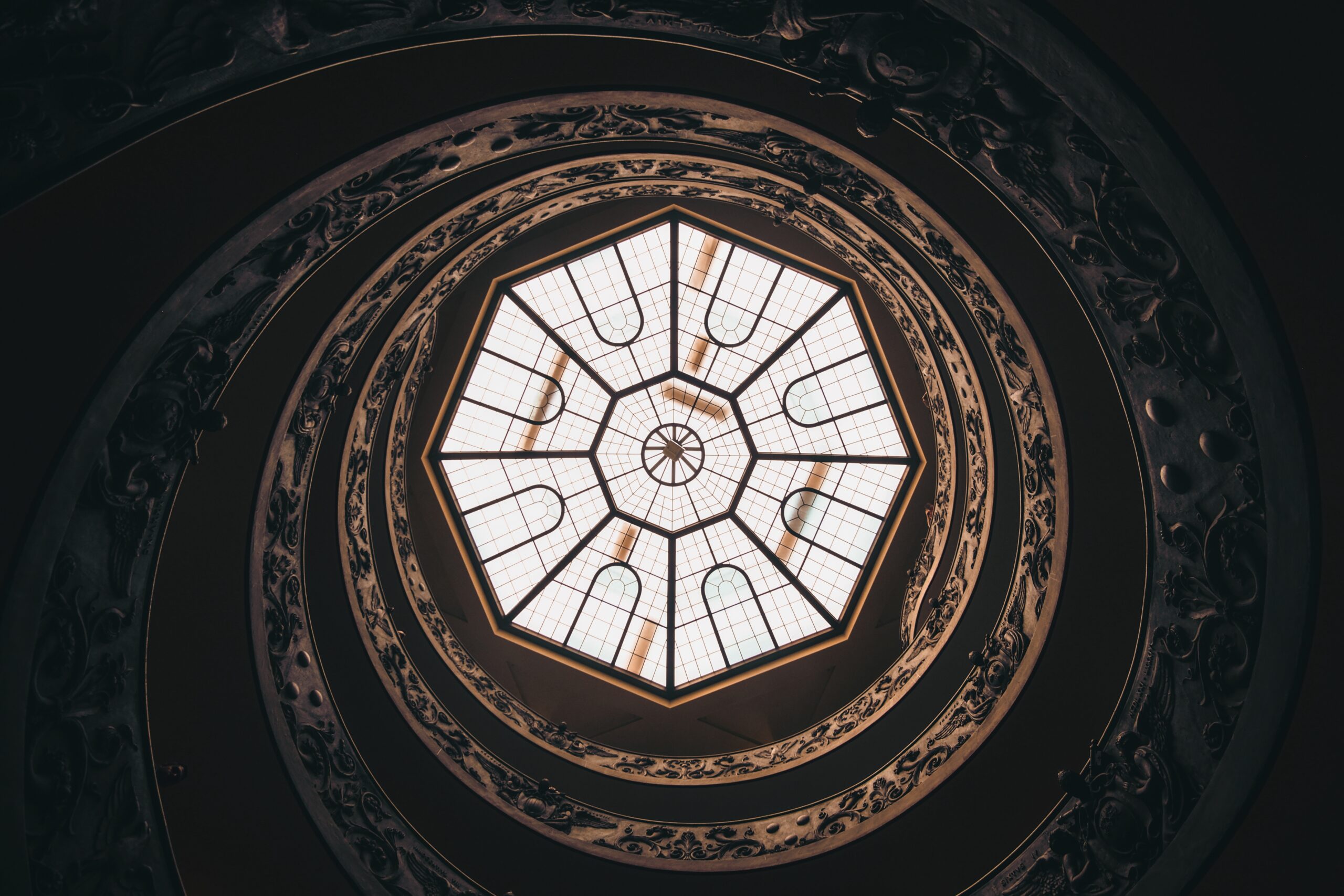 VITRALARTE – Creando luz y restaurando legado.